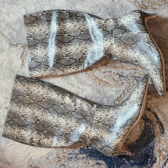 comfortview | Shoes | Snake Print Stiletto Kneehigh Boots Wide Calf ...